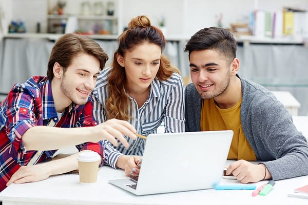 How to Write the Best Ads Targeting College Students, 9 Ways